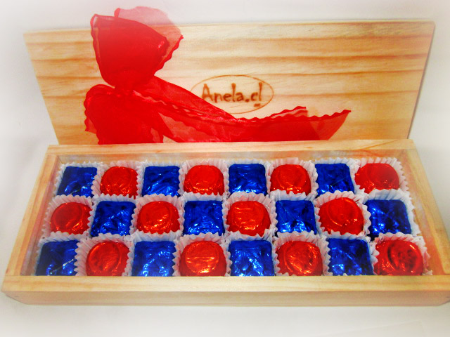 Bombones Artesanales Chocolate semi bitter y blanco - Regalos en Chile